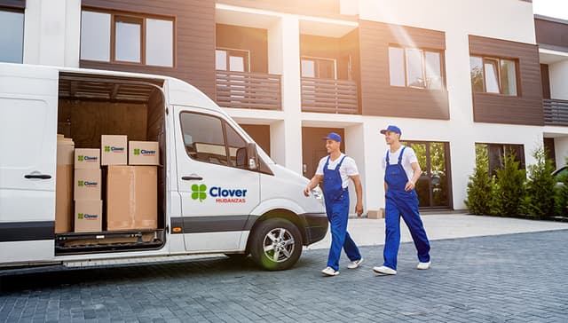 Clover Logistics | Únete a Nuestro Equipo